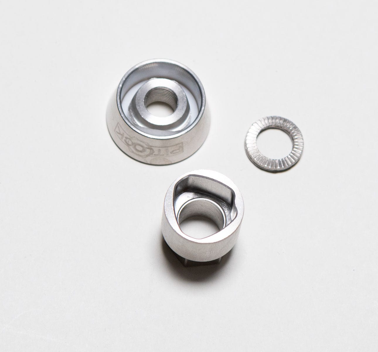 Pitlock Set SH38 - Ultimate Wheel Security for Nexus & Alfine Hubs